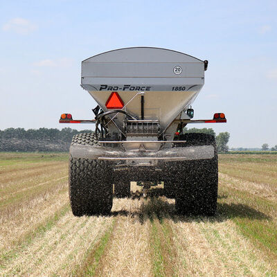 Pro-Force Dry Fertilizer Spreader - Unverferth Farm Equipment