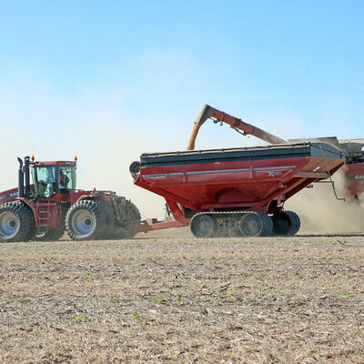 X-TREME Single-Auger Grain Carts - Unverferth Farm Equipment