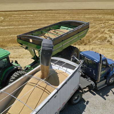 X-TREME Single-Auger Grain Carts - Unverferth Farm Equipment