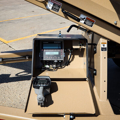 60-Series Seed Runner Bulk Tank Tender - Unverferth Farm Equipment