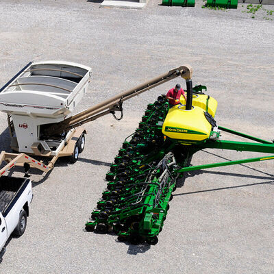 55-Series Seed Runner Bulk Tank Seed Tender - Unverferth Farm Equipment