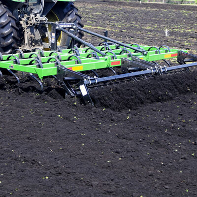 Model 10, 12 & 14 Perfecta Field Cultivator - Unverferth Farm Equipment